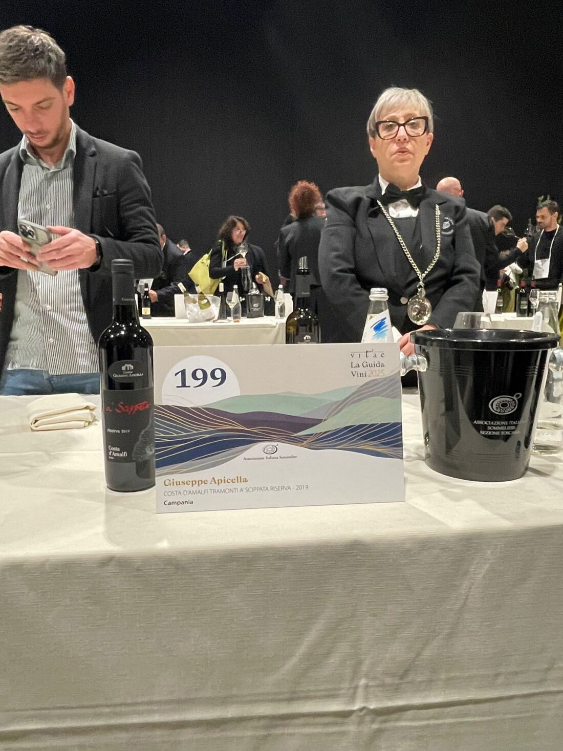 "A' Scippata" di Cantine Apicella premiata con la Gemma nella Guida ...